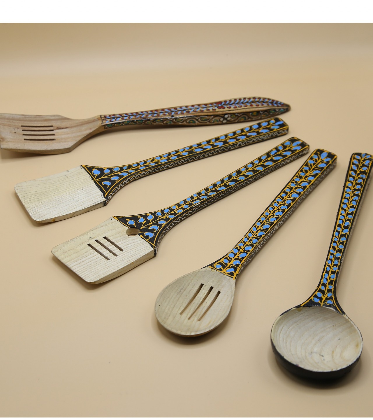 Spoon Set 5 Pcs - Sale price - Buy online in Pakistan - Farosh.pk